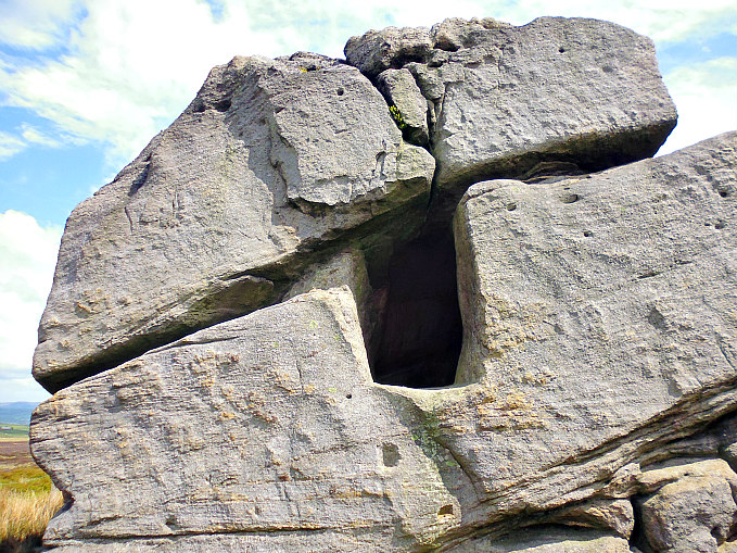 Hitching Stone, Near Cowling, West Yorkshire | The Journal Of Antiquities