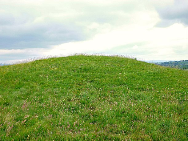 Burial Mounds / Round Barrows | The Journal Of Antiquities